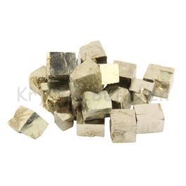 Pyrit rå terning stykker og mange andre sten og krystaller